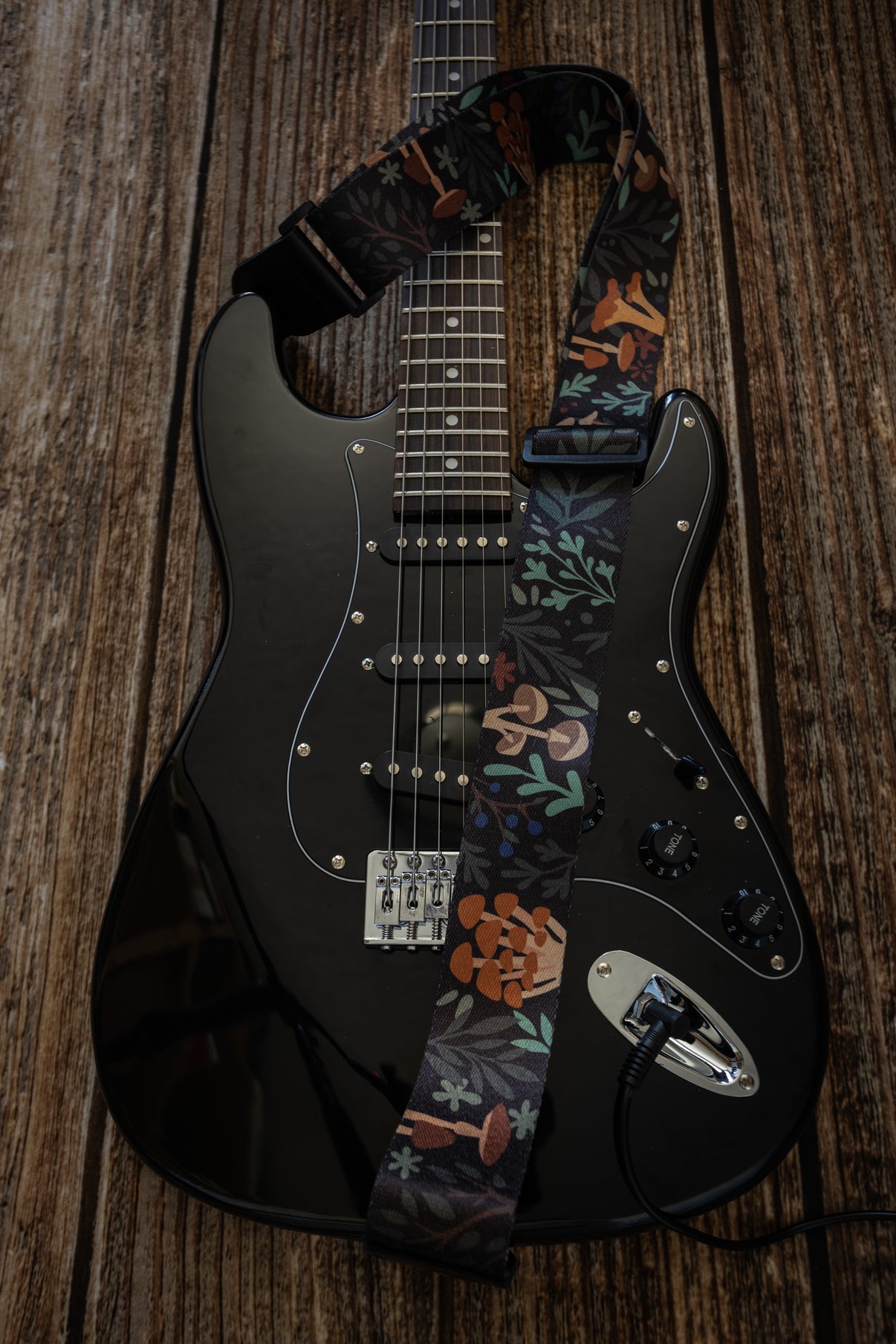 Forest Foliage Guitar Strap – Wildtree