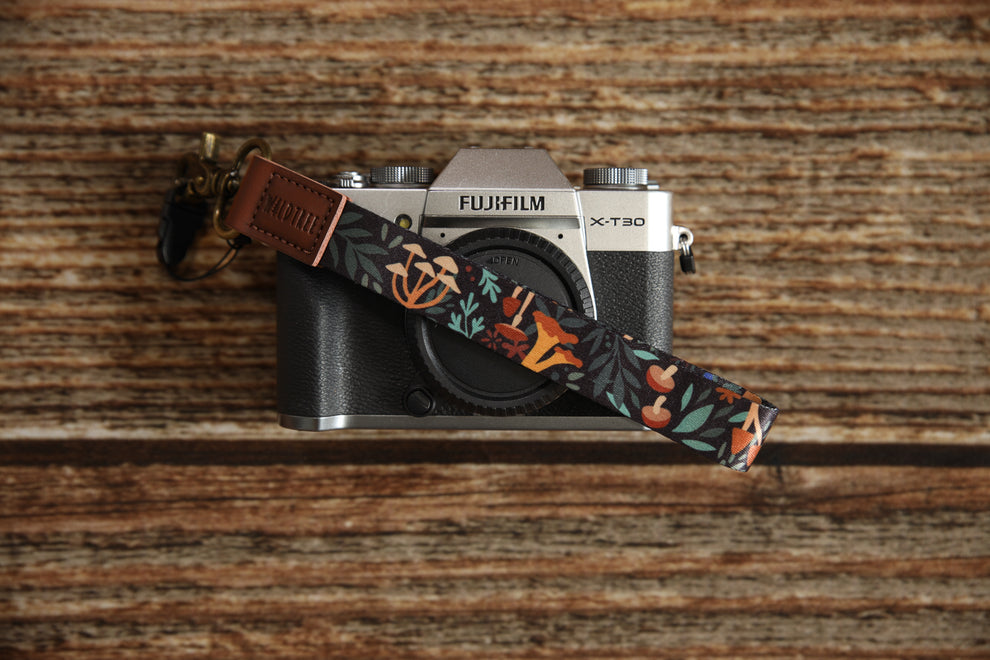 Forest Foliage Wristlet Keychain – Wildtree