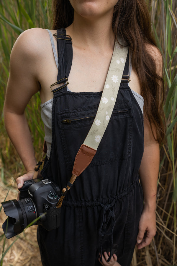 Daisy Camera Strap – Wildtree