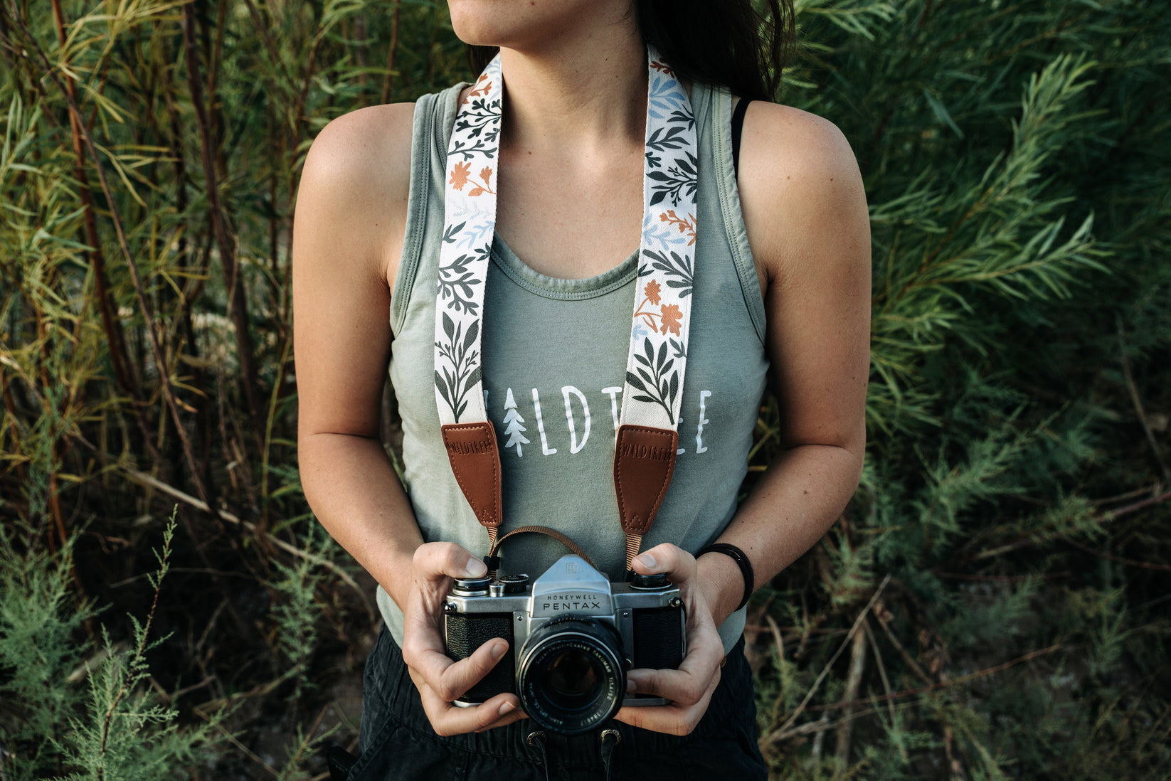 Wildflower Camera Strap – Wildtree